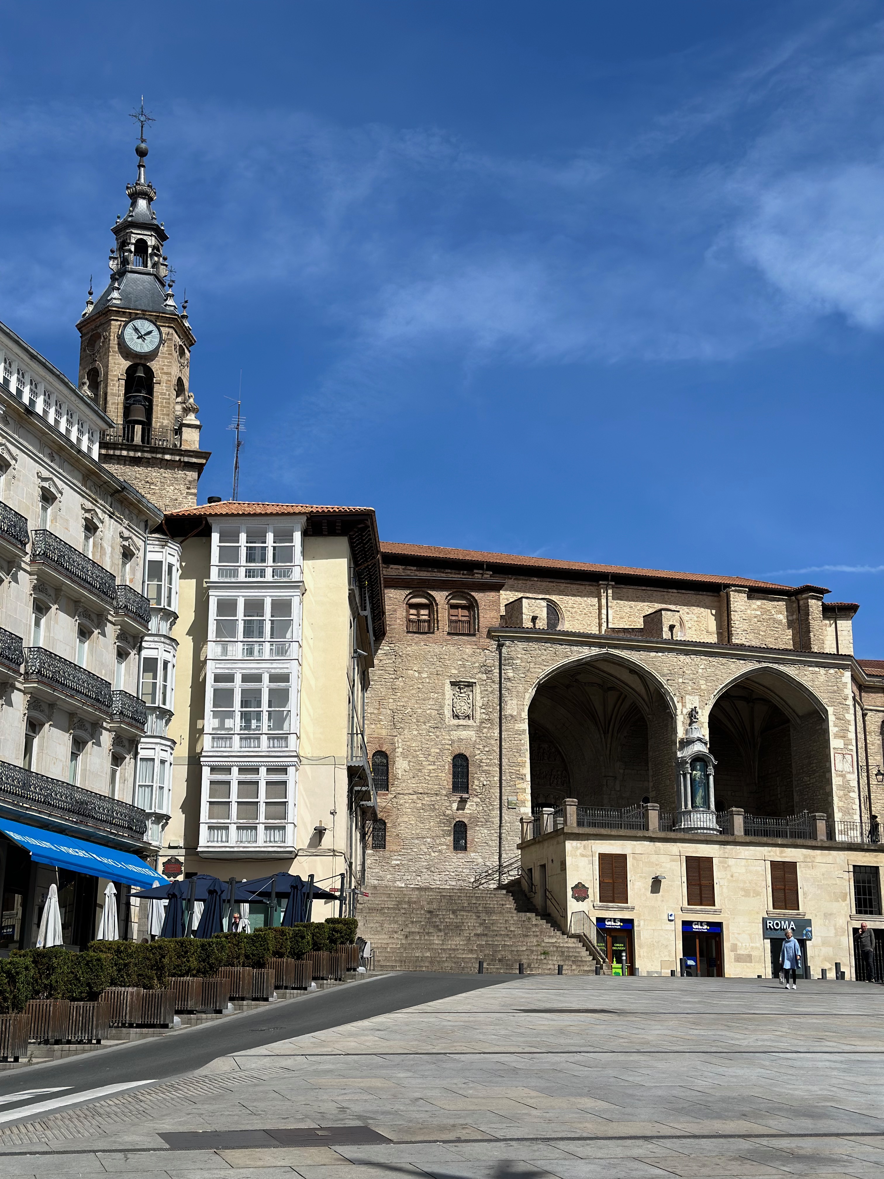 Traseu de o saptamana prin Tara Bascilor - Travelista.ro - Mereu in ...